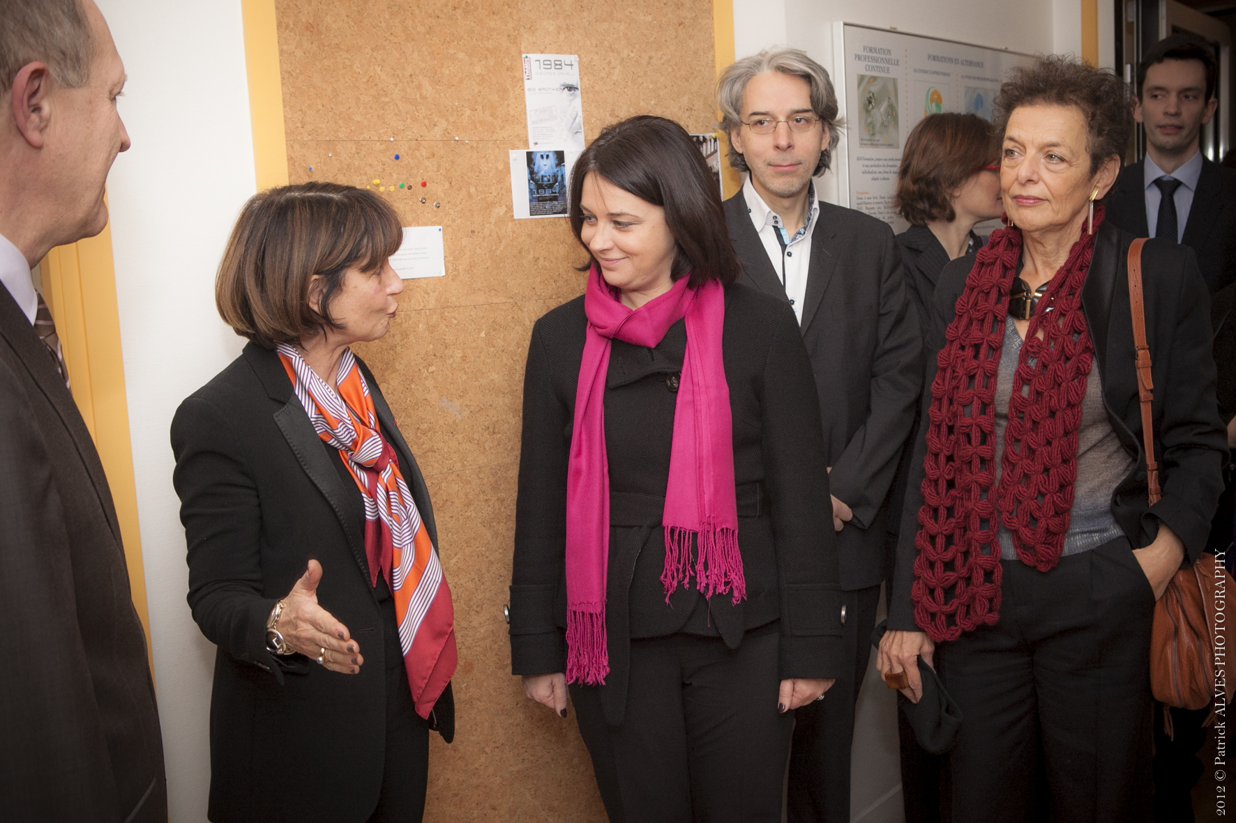 La visite de la Ministre de l Artisanat, du Commerce et du Tourisme ...